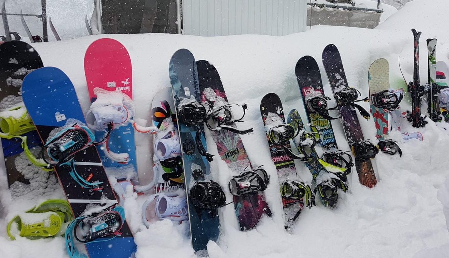 Skistoreroom - 雪具寄放站